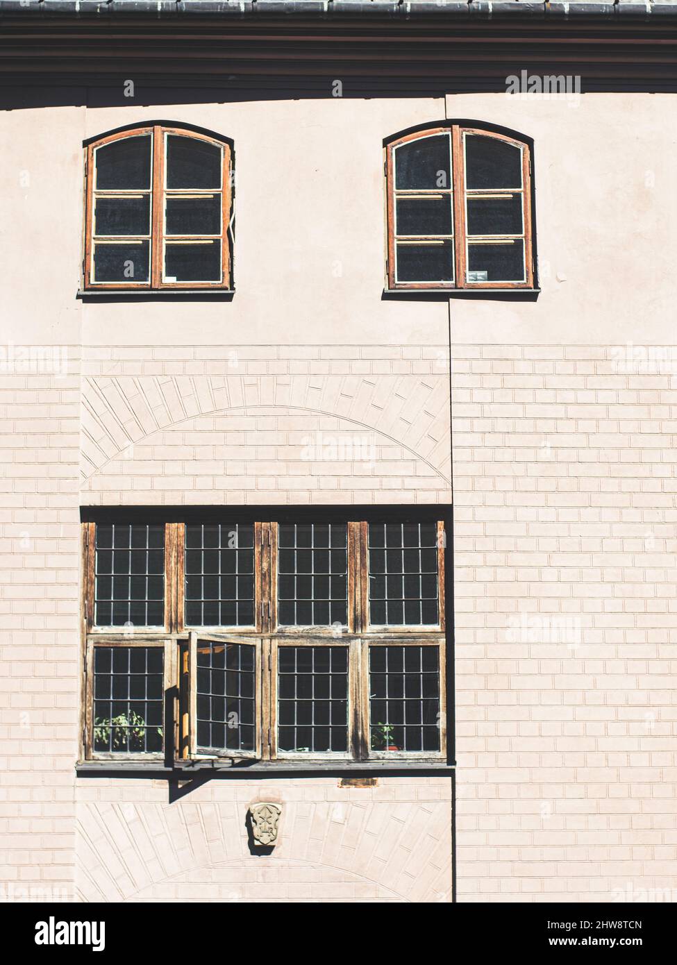 View of a modern building facade with windows Stock Photo - Alamy