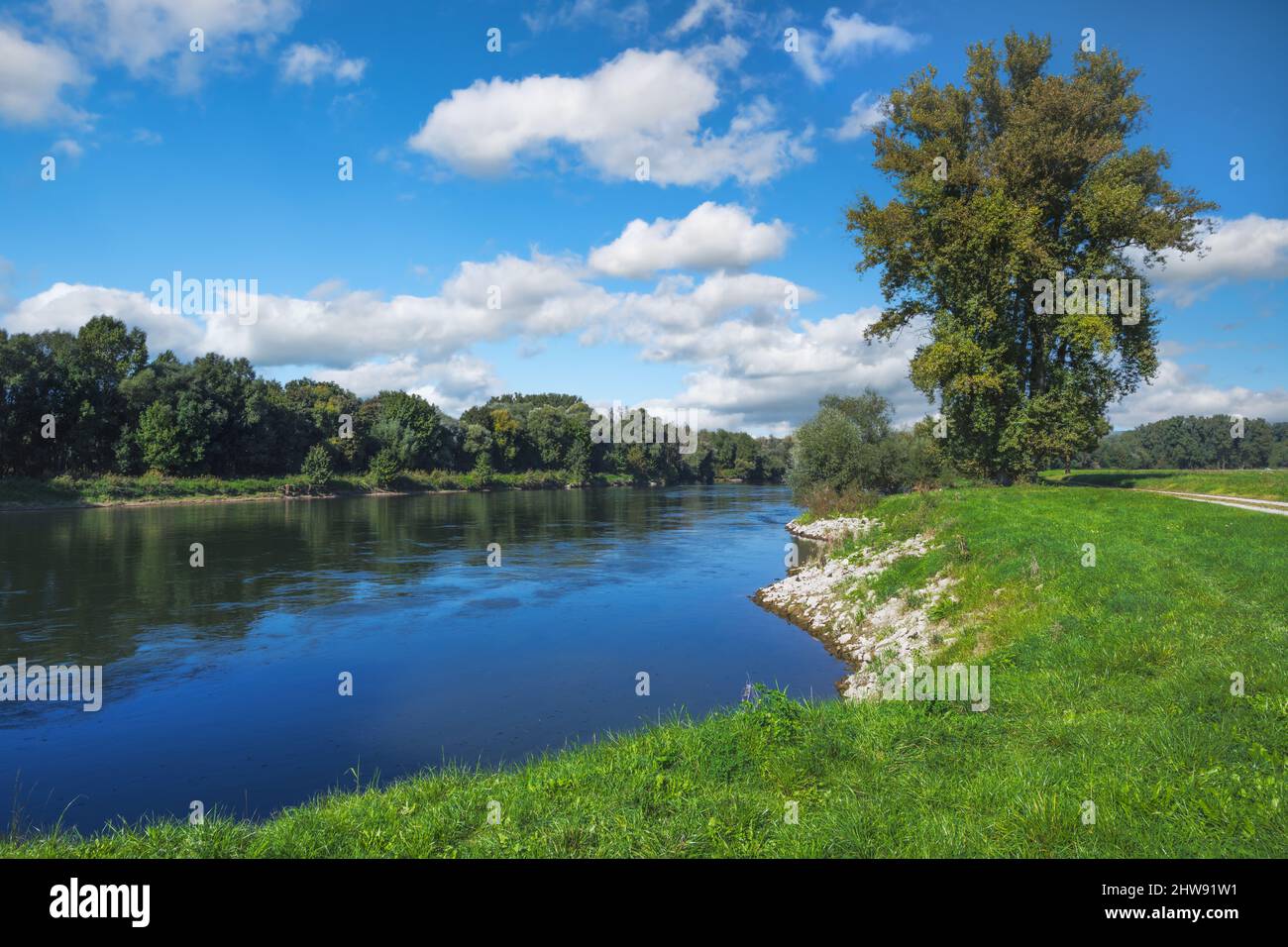 Idyllic natural landscape in the Danube valley near Kehlheim in Bavaria ...