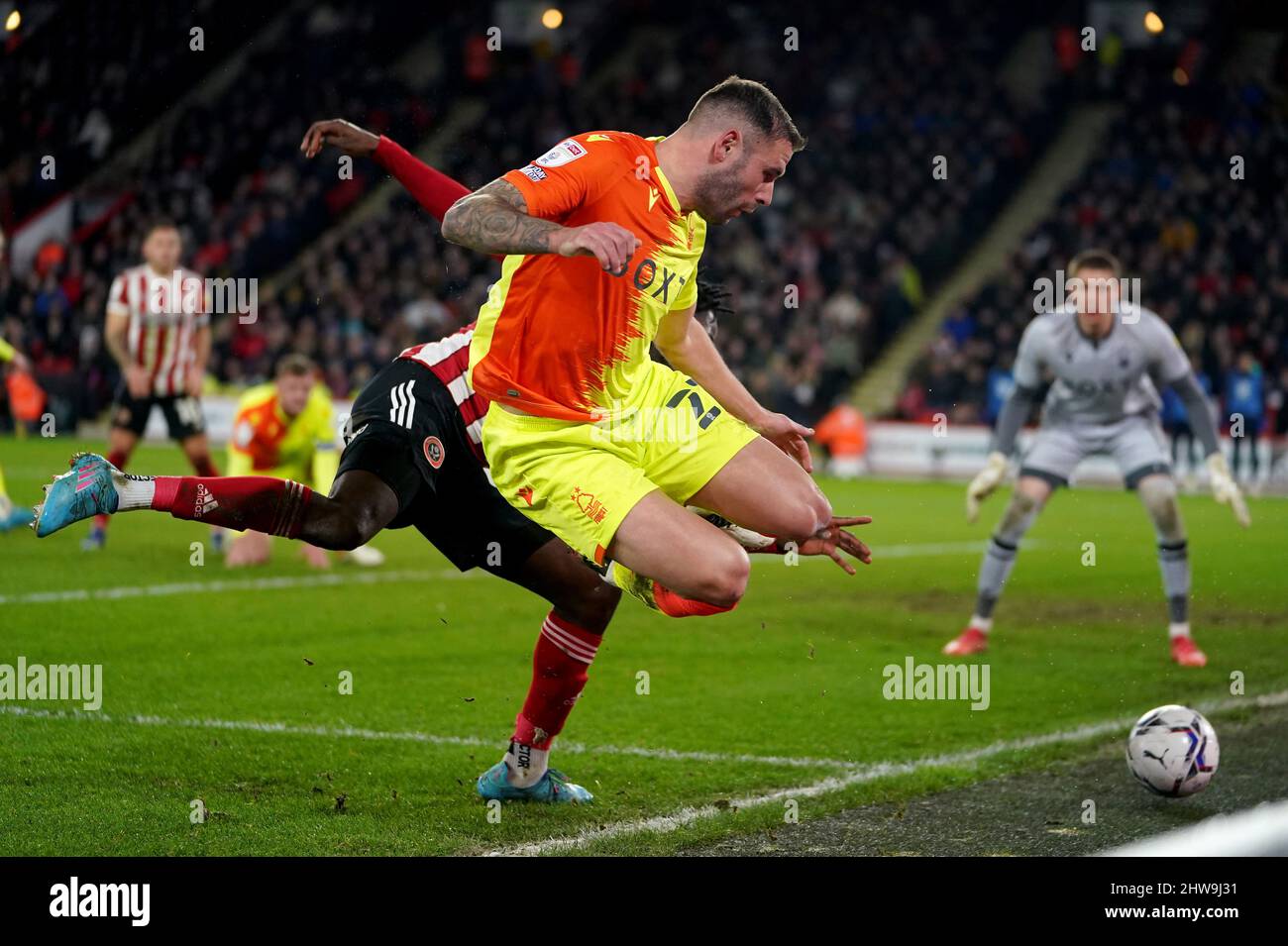Sheffield United's Femi Seriki (left) and Nottingham Forest's Steve ...