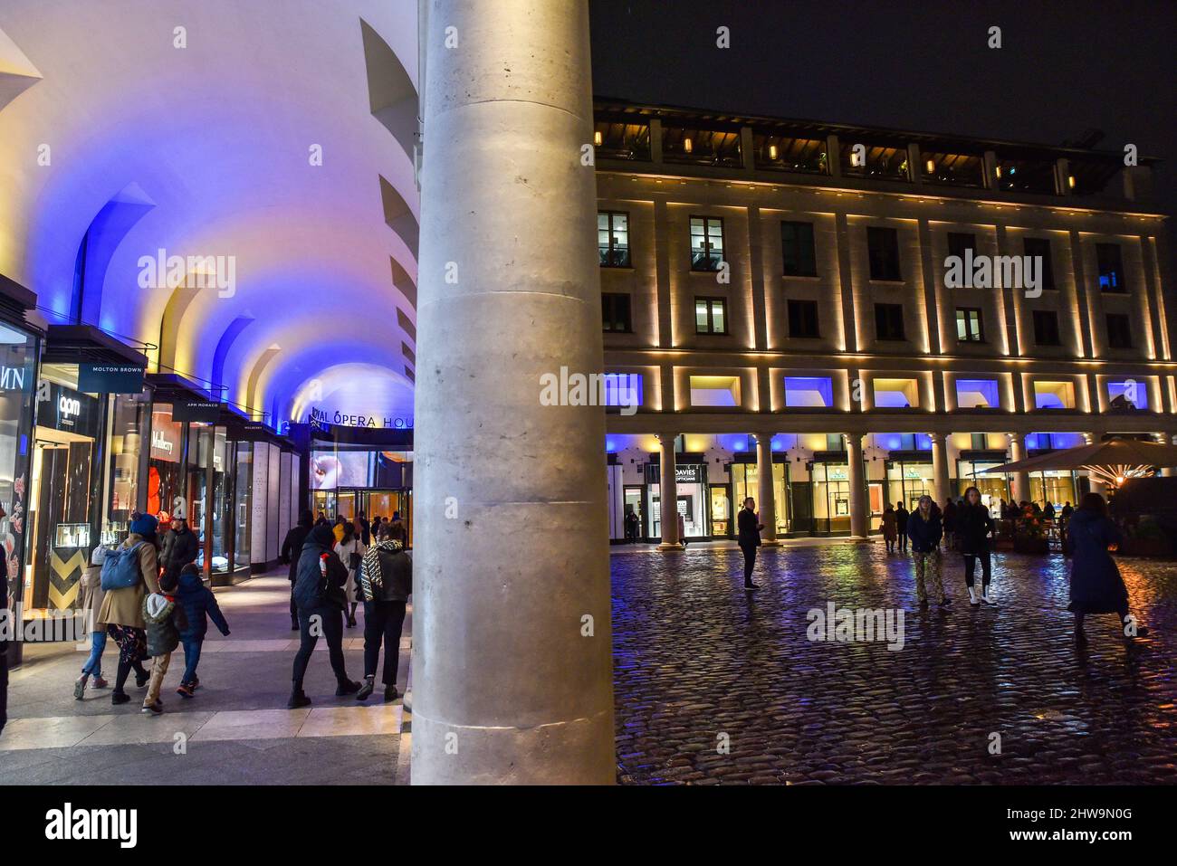 Covent Garden, London, UK. 4th Mar 2022. The arches around the Covent ...