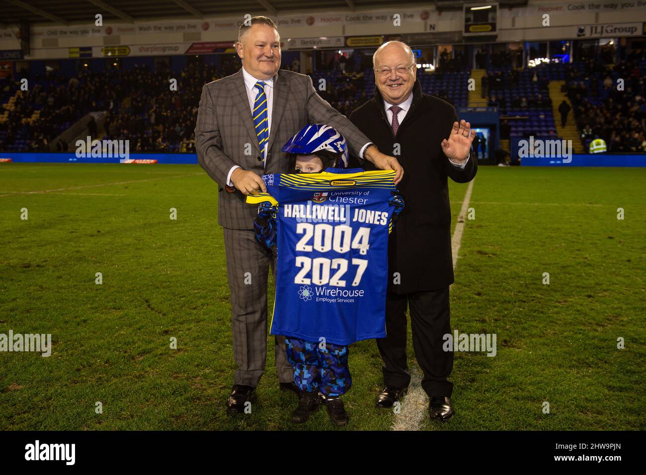 Whizzy Rascal delivers a contract to Warrington Wolves chairman Stuart ...