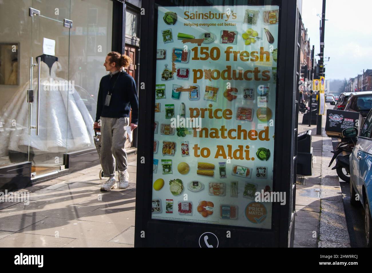 Sainsburys advert hi-res stock photography and images - Alamy