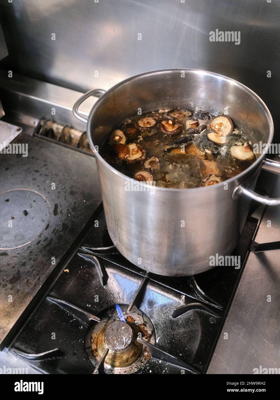 Industrial cooker hi-res stock photography and images - Alamy