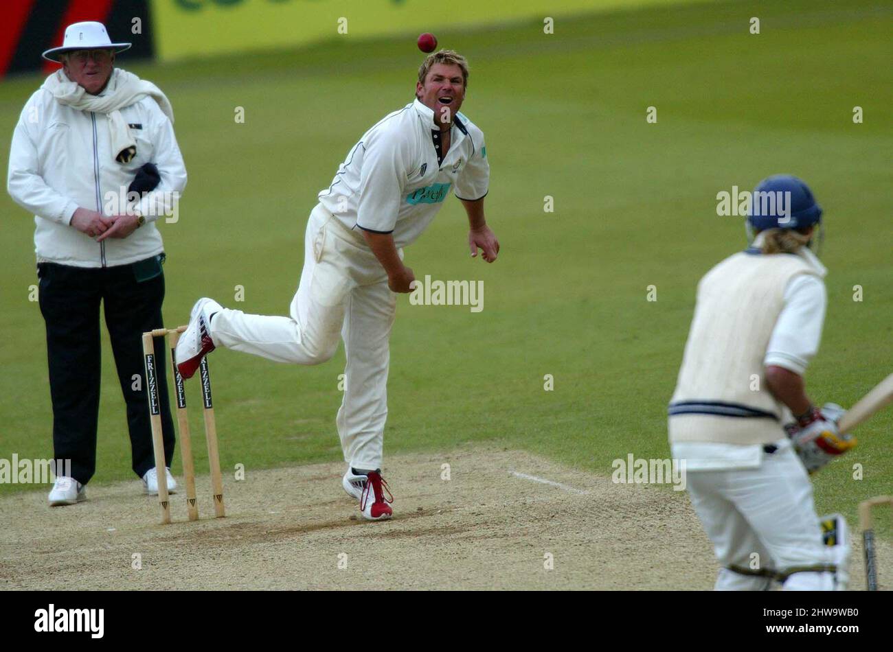 Hampshires Shane Warne bowling to Chad Keegan at the Rose Bowl Stock ...