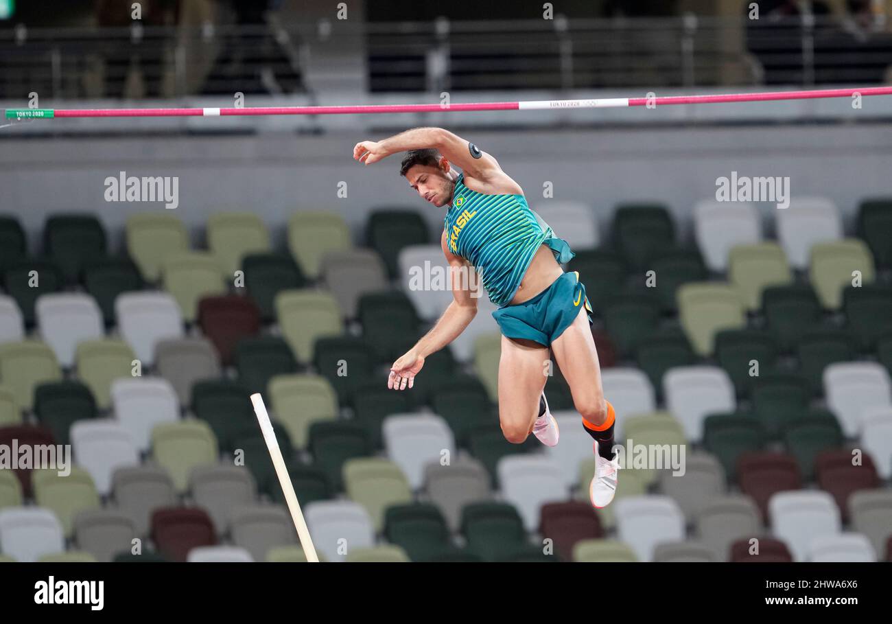 Thiago Braz participating in the Tokyo 2020 Olympics in the pole vault ...