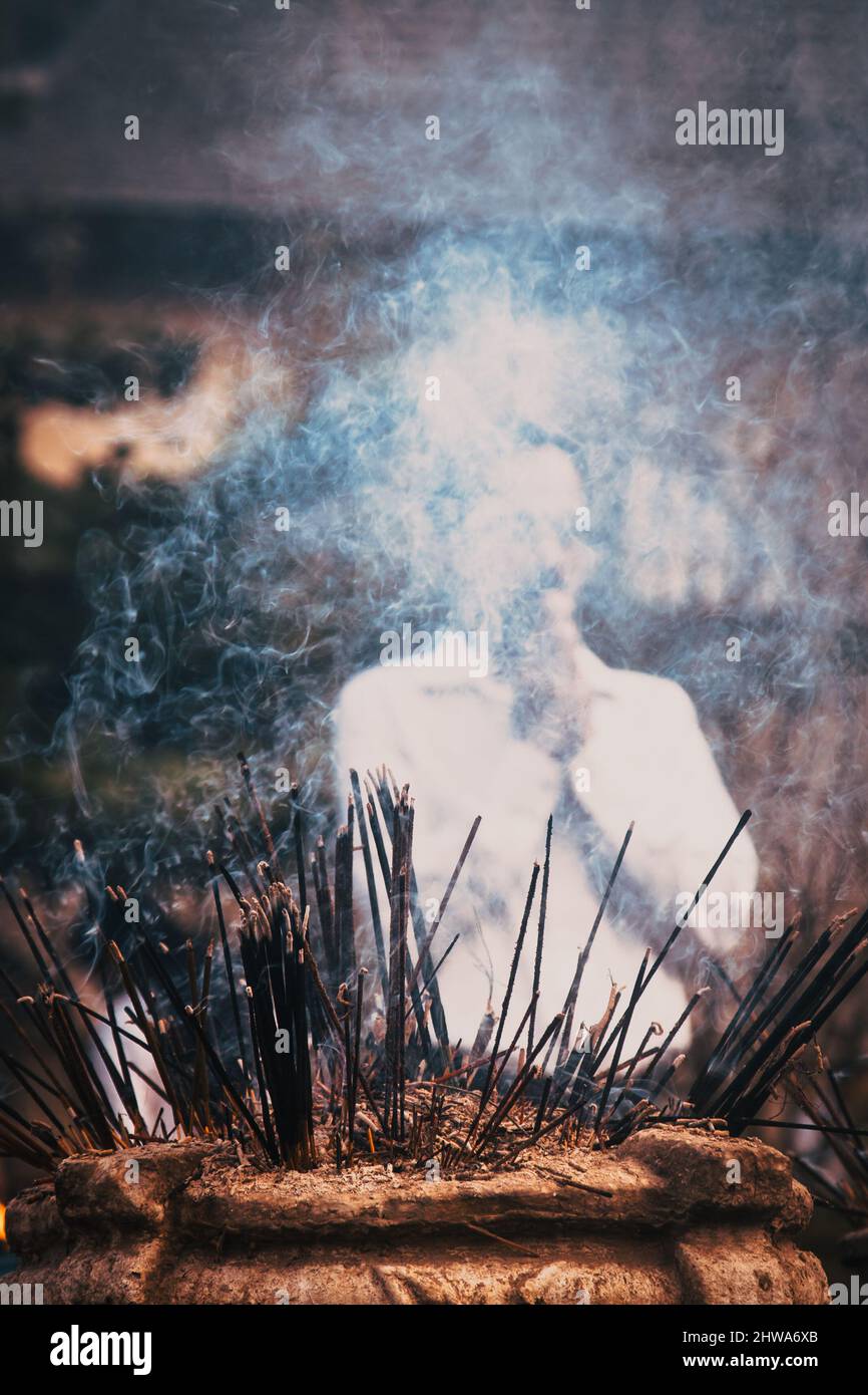 Incense praying pot chinese hi-res stock photography and images - Alamy