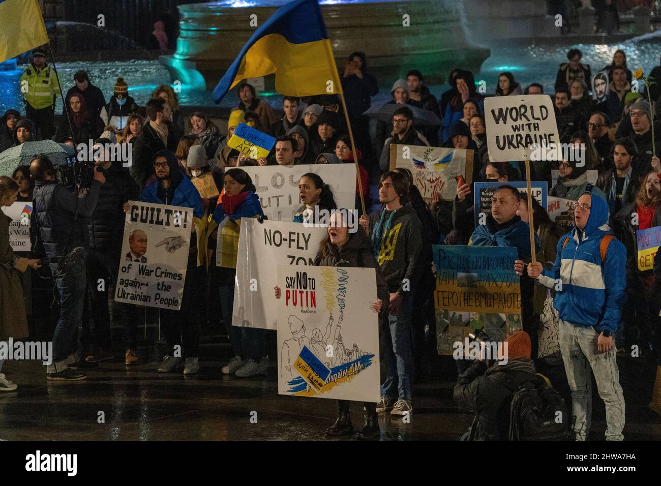 Hundreds have gathered in Trafalgar Square to protest against Russia's ...