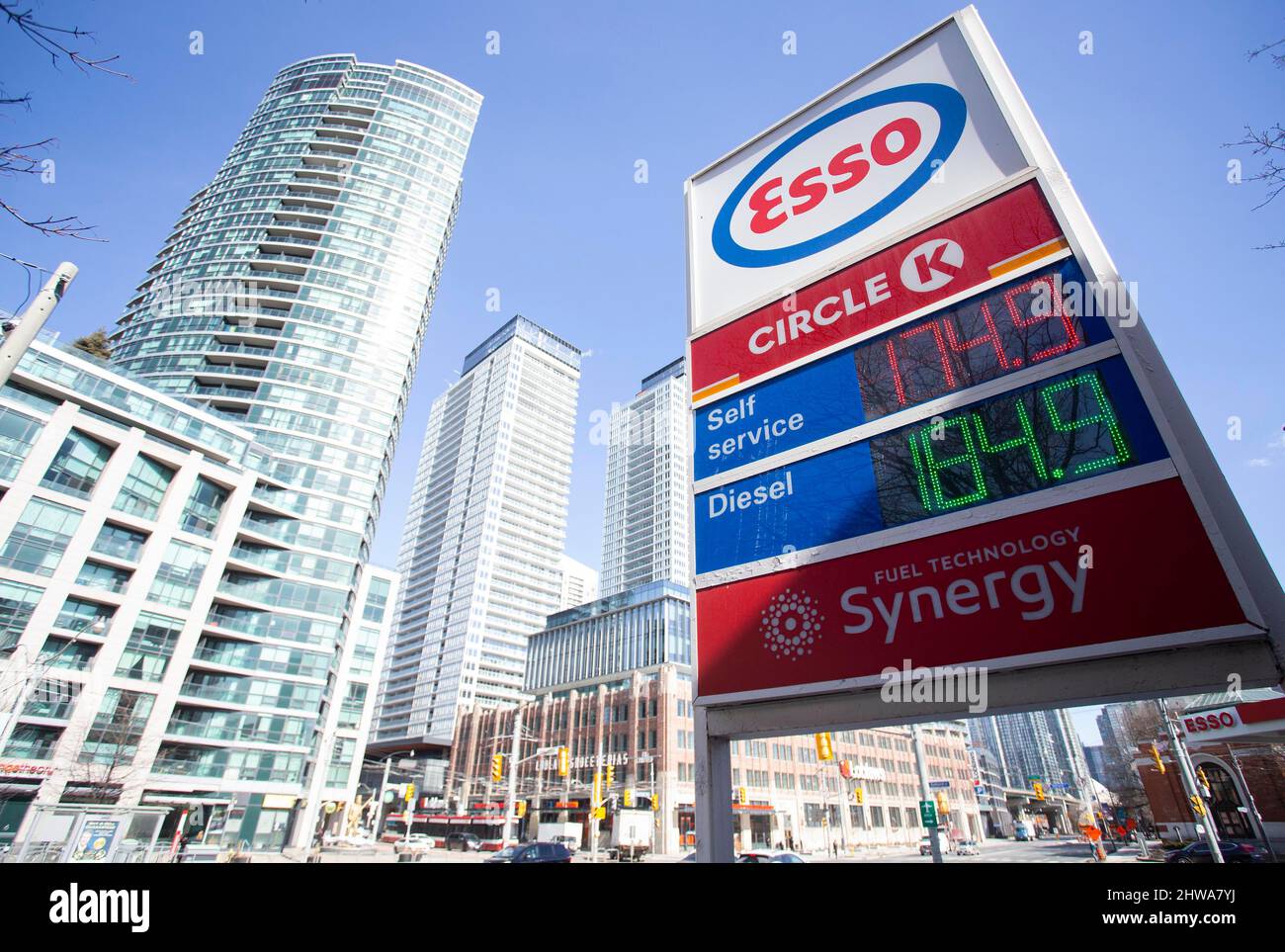 Canada gas station prices hi-res stock photography and images - Alamy