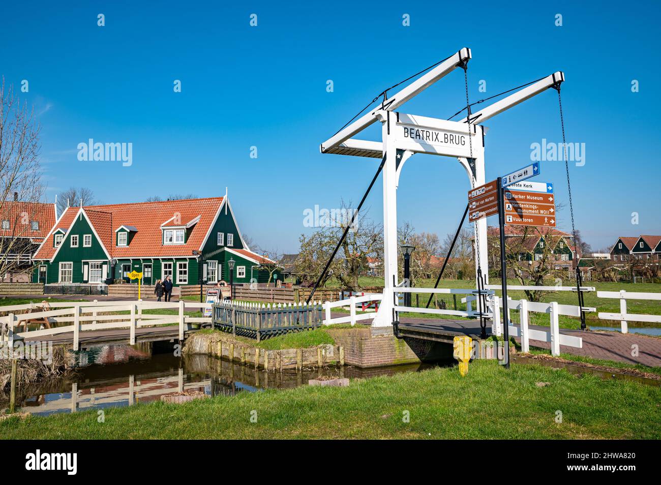 Draw bridge architecture hi-res stock photography and images - Alamy
