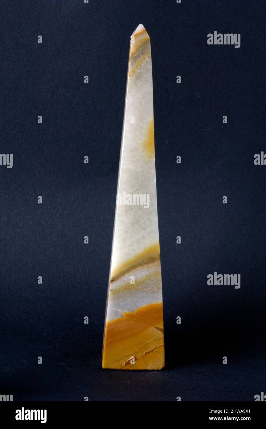 Obelisk crystal hi-res stock photography and images - Alamy