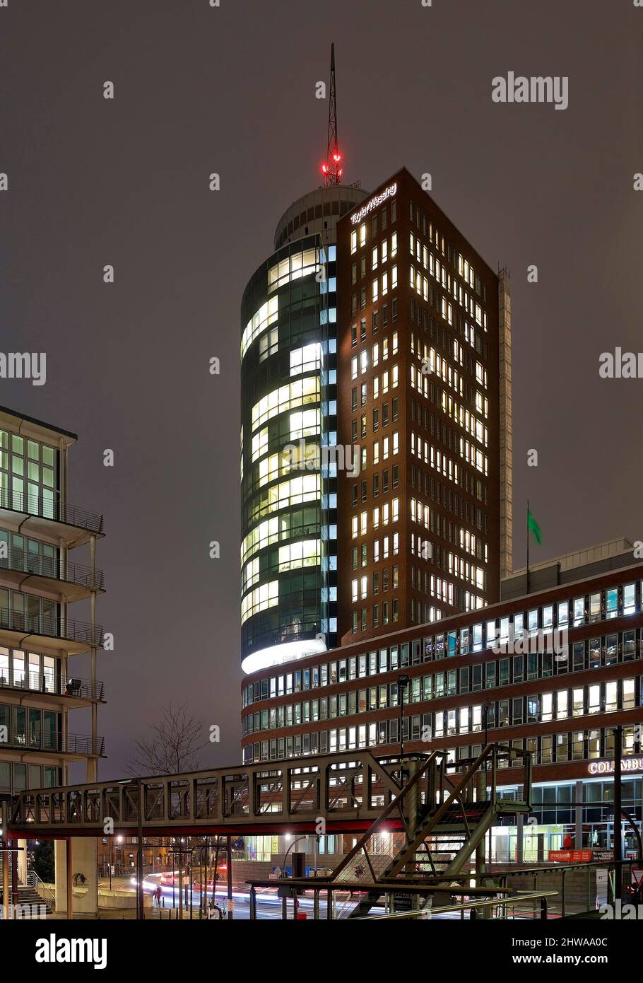 HafenCity with Columbus House (Hanseatic Trade Center Tower) at night ...