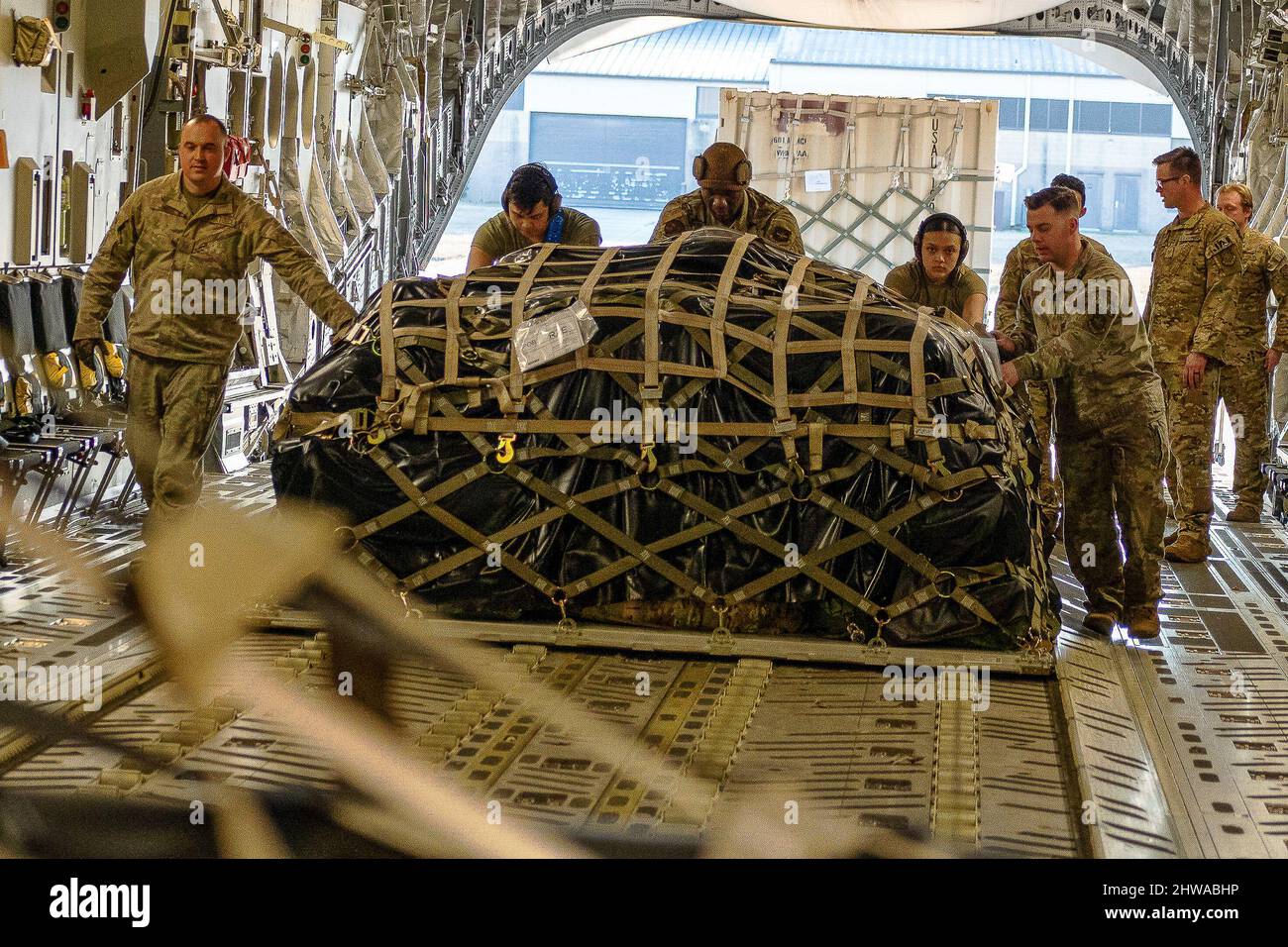 Pope Army Airfield, USA. 10th Feb, 2022. U.S. Air Force Airmen from the ...