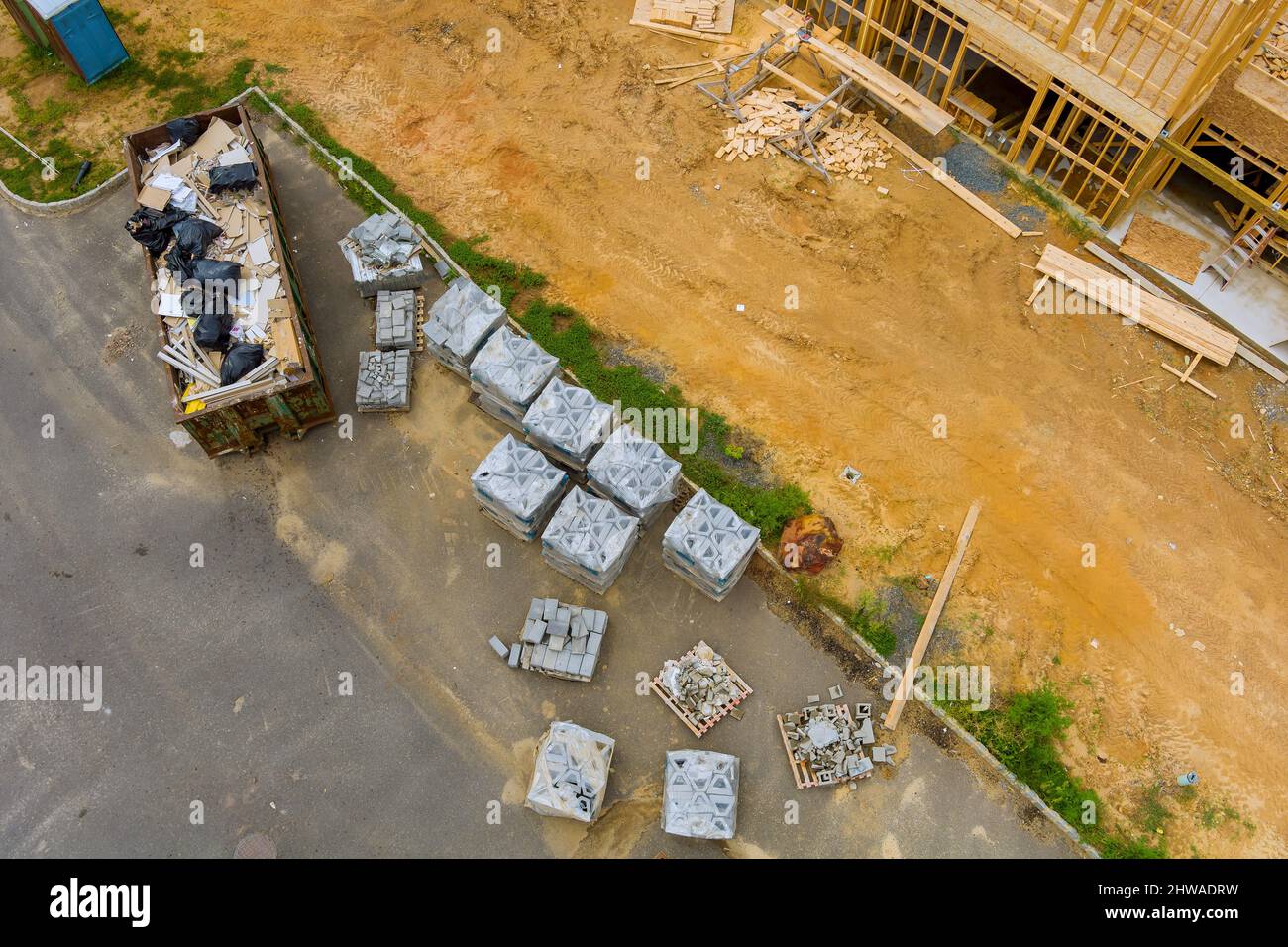 Building container for garbage construction waste Stock Photo - Alamy