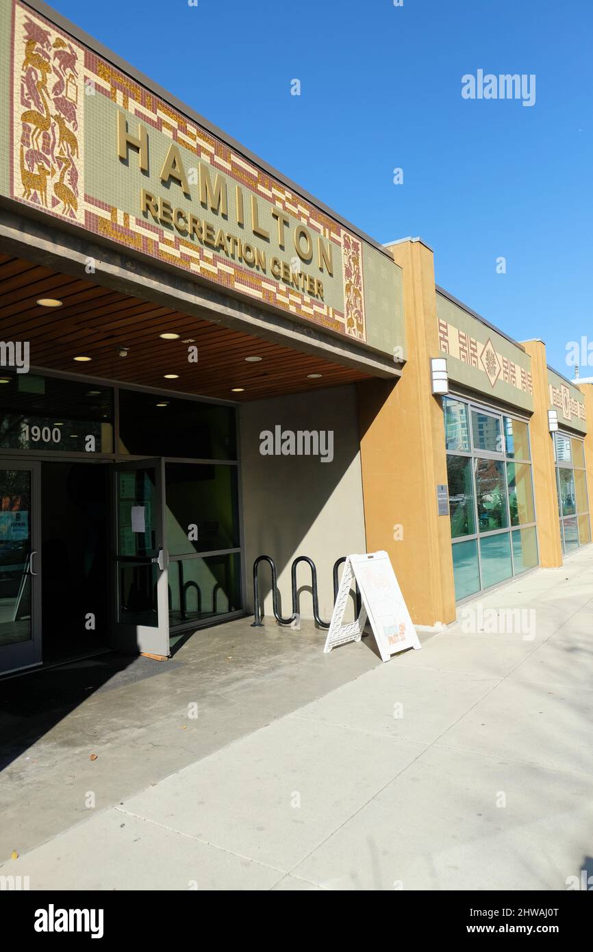 Main entrance to the Hamilton Recreation Center in the Western Addition ...