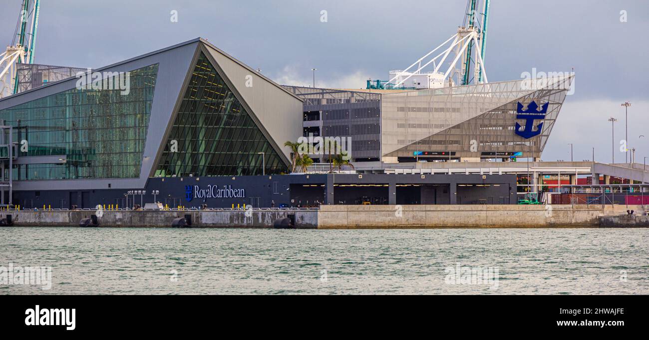 Royal carribbean cruise terminal hi-res stock photography and images ...