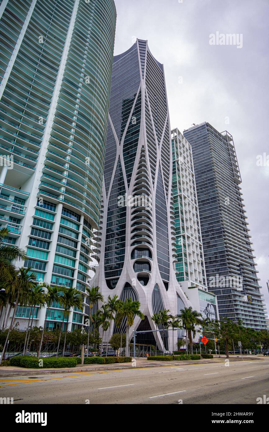 Modern architecture in Downtown Miami - MIAMI, FLORIDA - FEBRUARY 14 ...