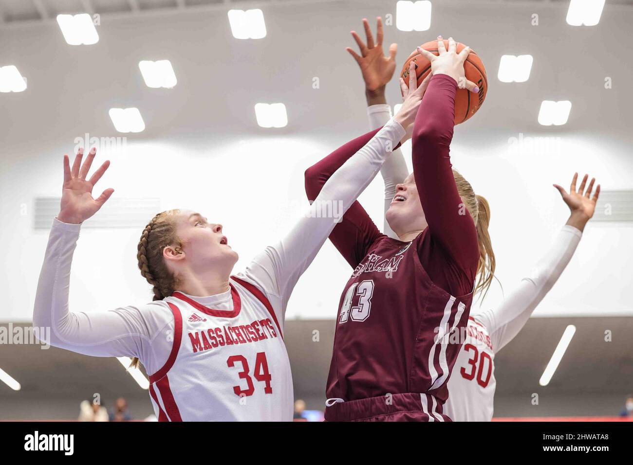 Wilmington, DE, USA. 4th Mar, 2022. UMass forward SAM BREEN (34) blocks ...