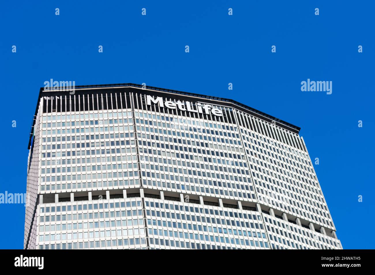 MetLife sign, logo on the facade exterior of Metropolitan Life ...