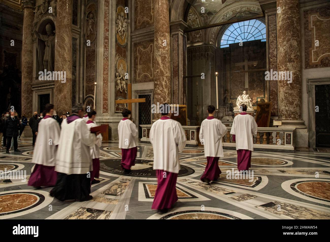 Rome, Italy. 04th Mar, 2022. Lavagna 1920). La processione con la Croce ...