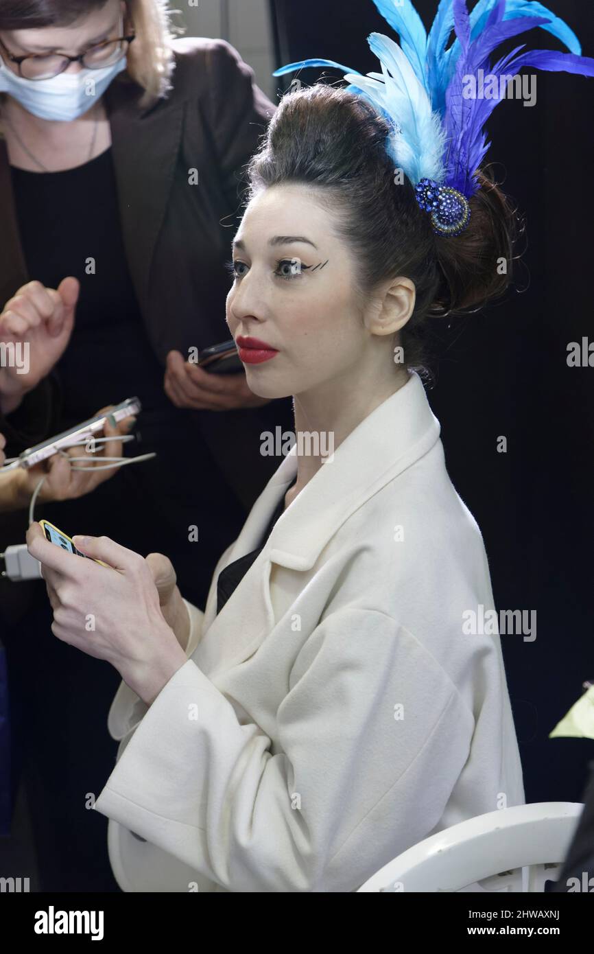 Grace moon fashion show hi-res stock photography and images - Alamy