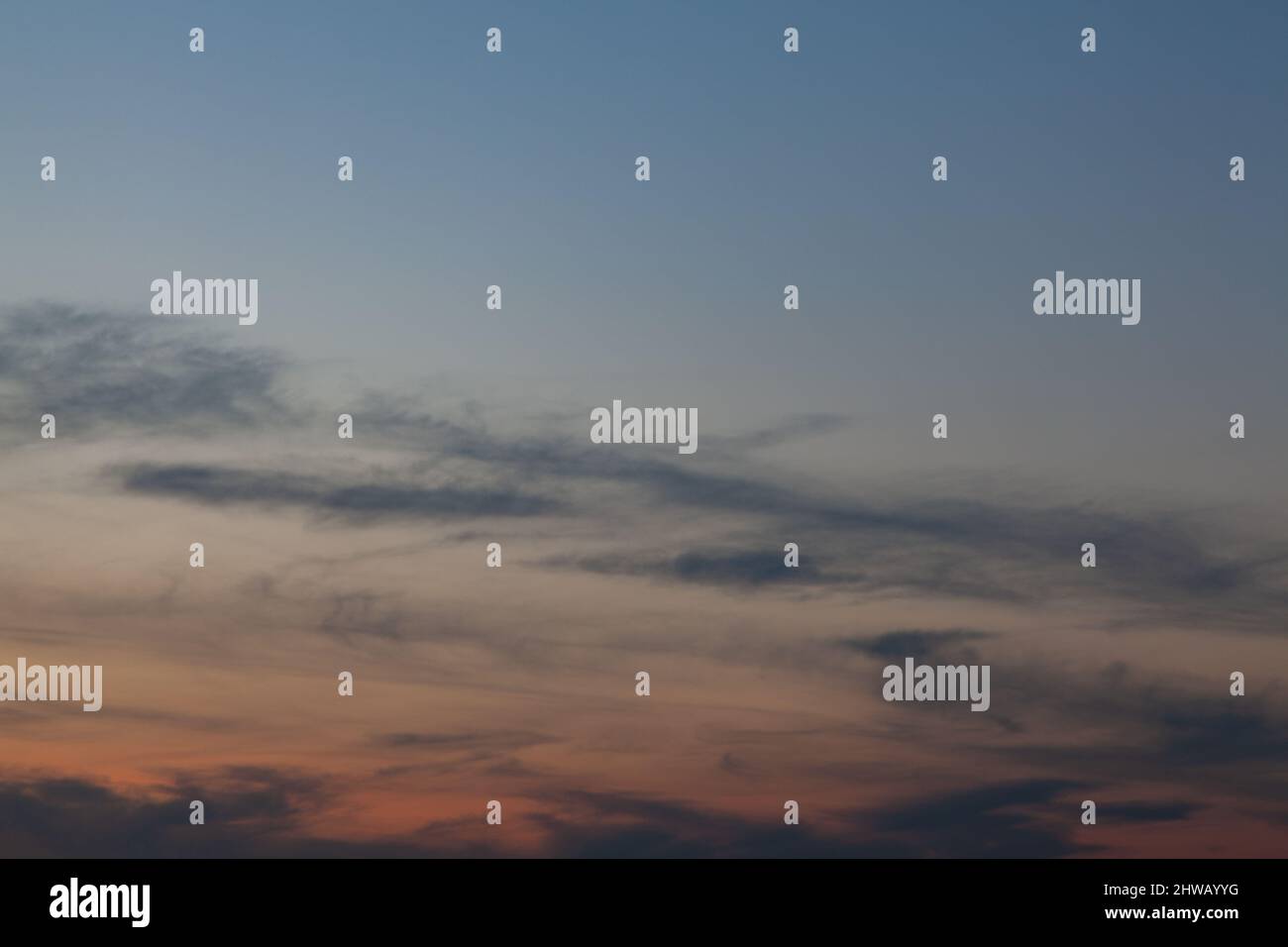 Abstract Warm Sunset Sky Clouds Dusk Background Texture Stock Photo - Alamy