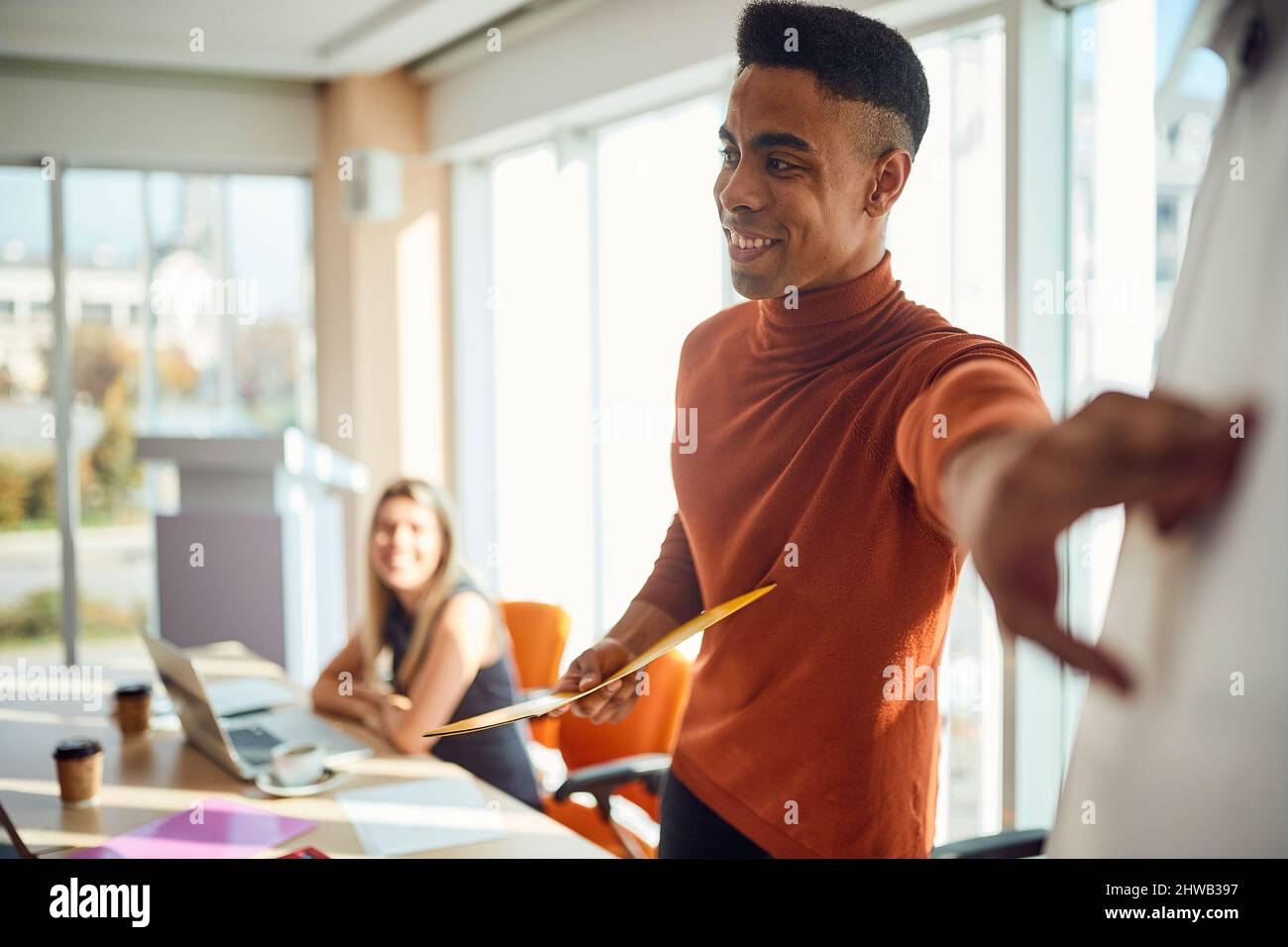 Male lecturer hi-res stock photography and images - Alamy