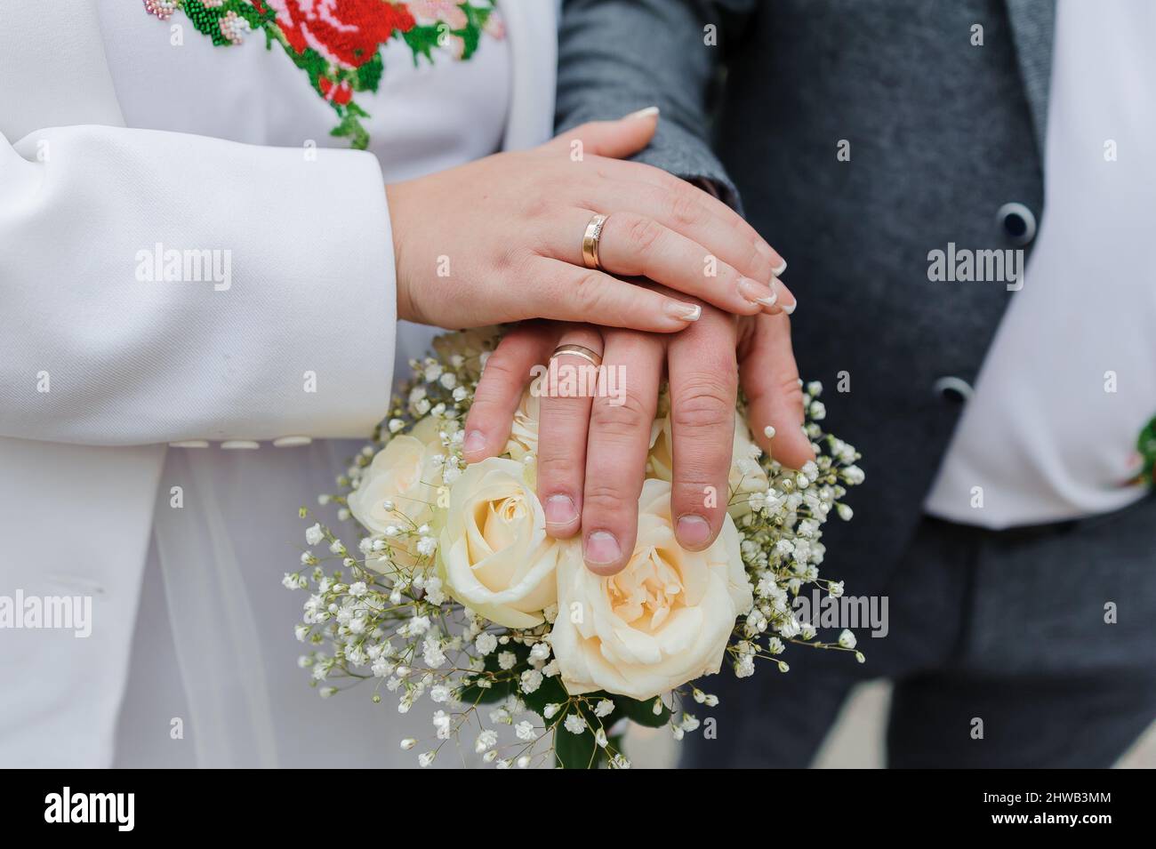 Bouquet of flowers in the hand of the bride. Wedding Stock Photo - Alamy