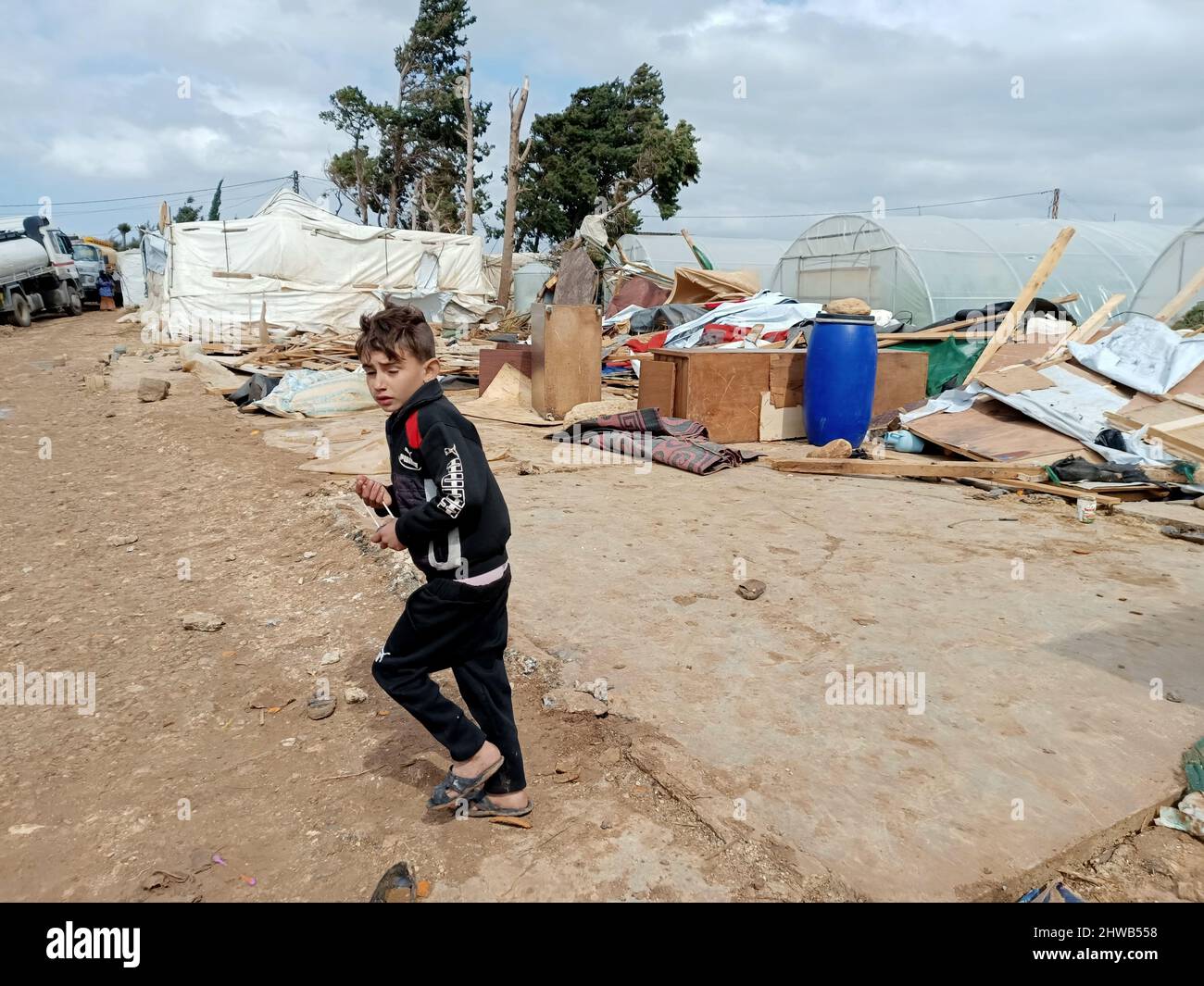 Destroyed tents hi-res stock photography and images - Alamy