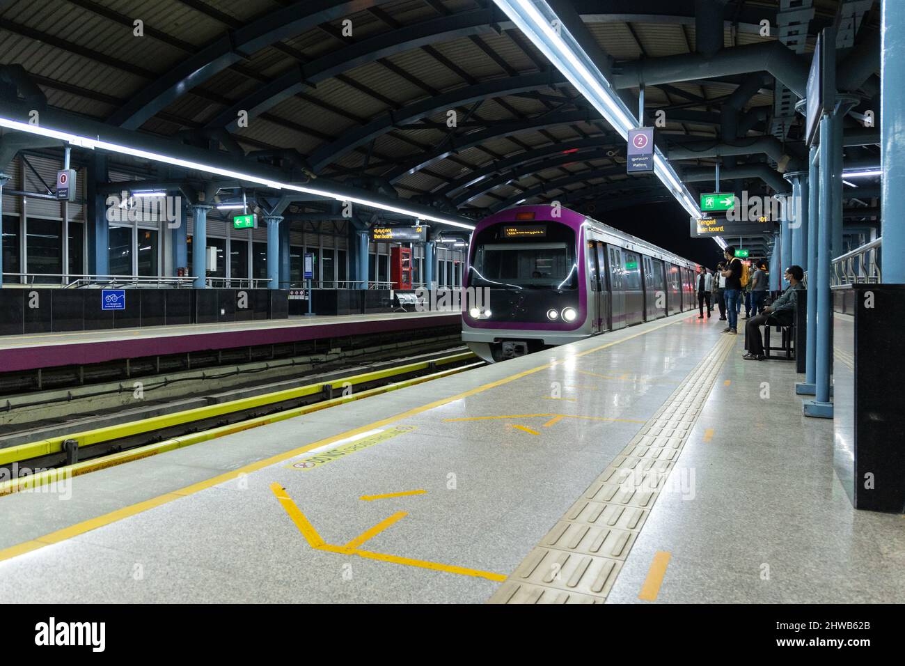 Cmh road metro station hi-res stock photography and images - Alamy
