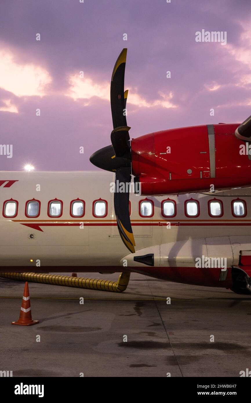 Propeller blades hi-res stock photography and images - Alamy