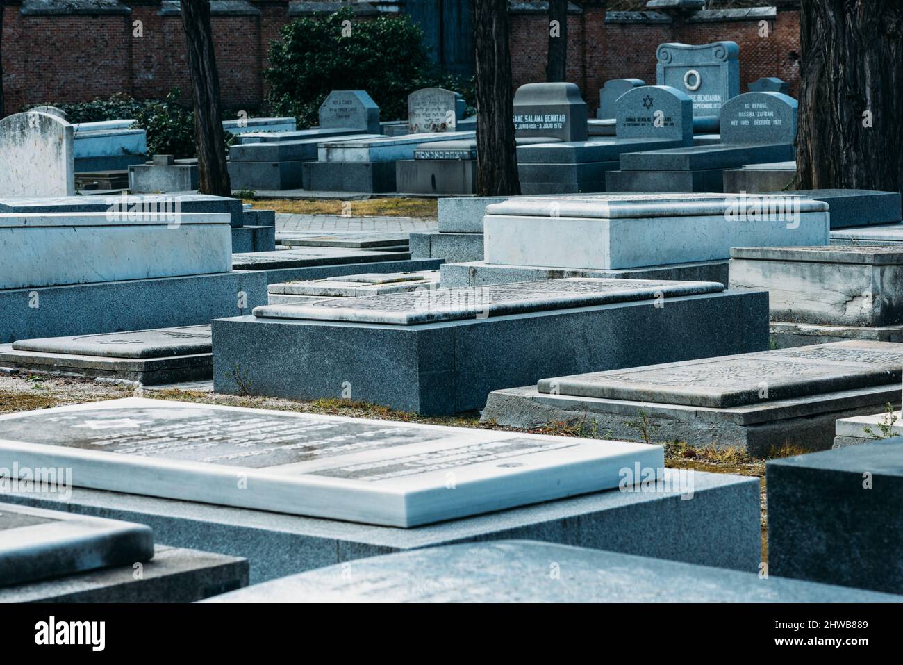 Hebrew cemetery at Almudena Cemetery in Madrid, Spain Stock Photo - Alamy
