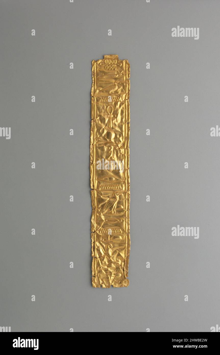 Wrapping mummy ancient egypt hi-res stock photography and images - Alamy