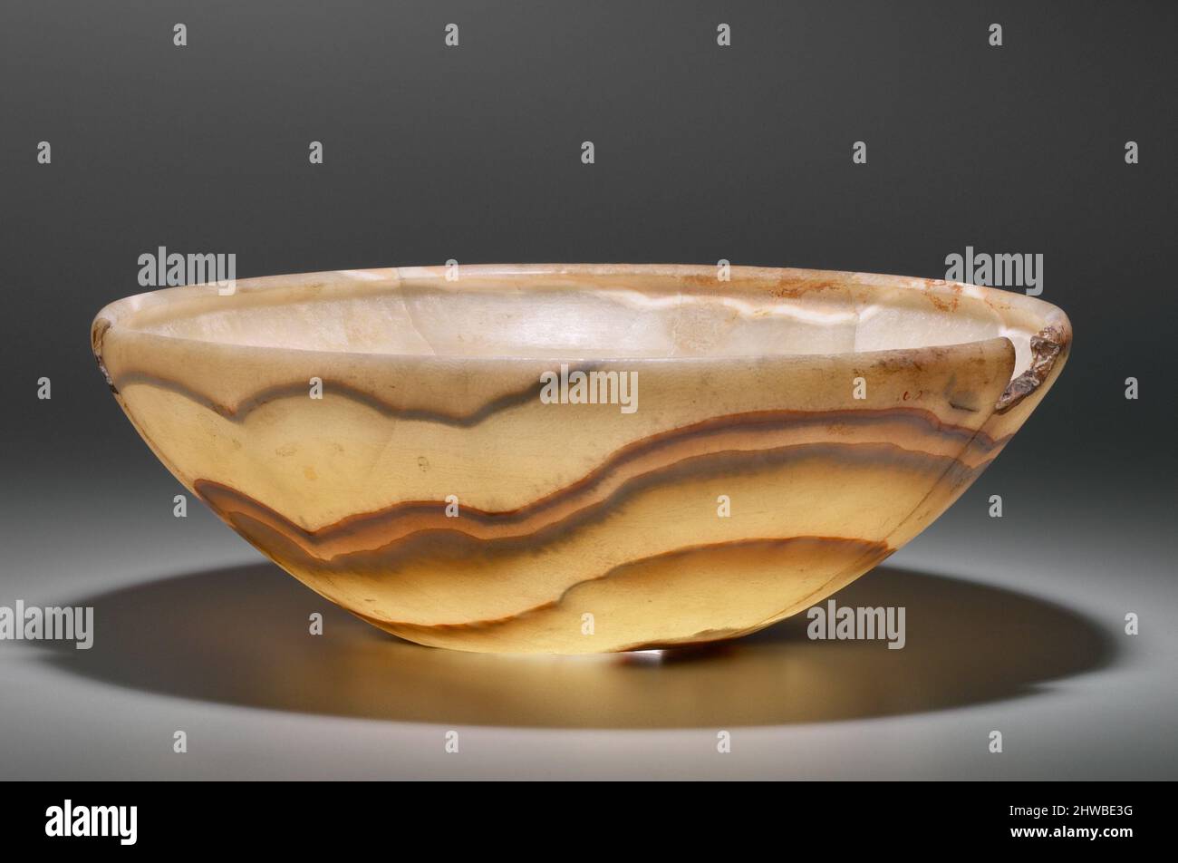 Arragonite bowl hi-res stock photography and images - Alamy