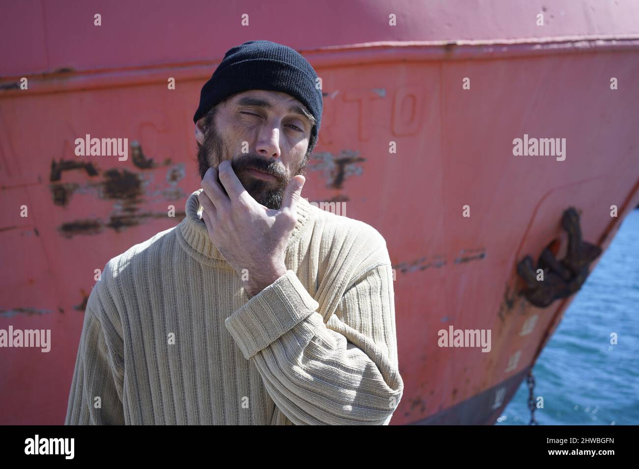 sailor bearded man in the harbor Stock Photo - Alamy