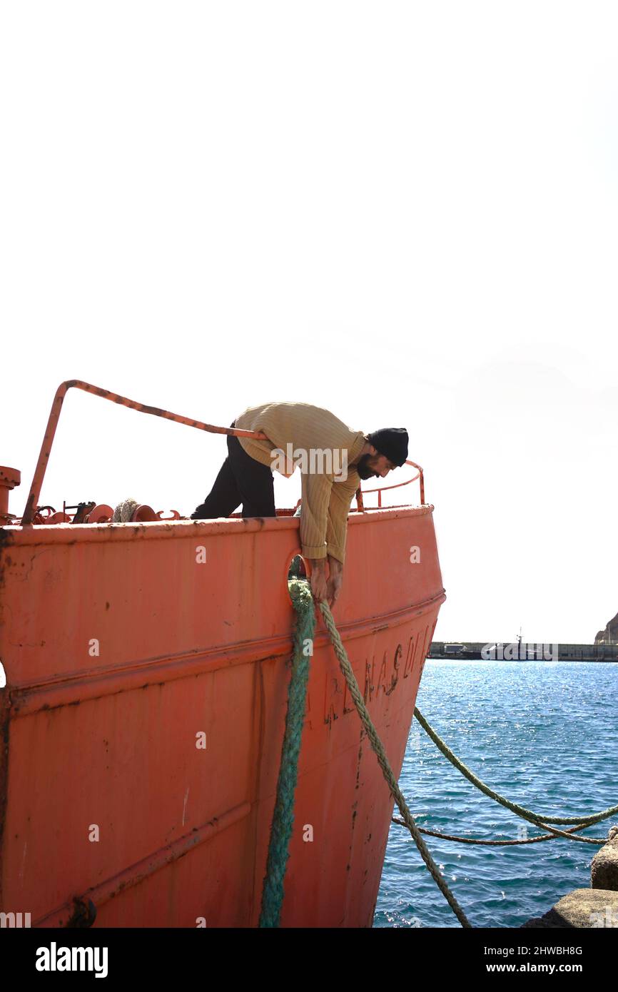 sailor bearded man in the harbor Stock Photo - Alamy
