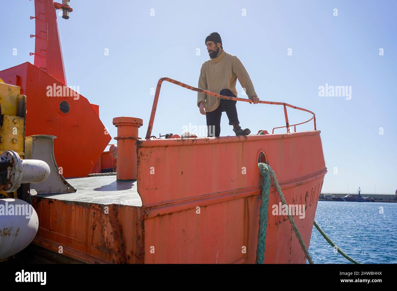 sailor bearded man in the harbor Stock Photo - Alamy