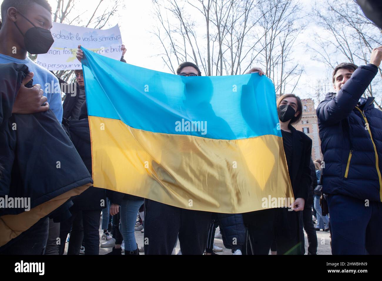 Flashmob in Piazza Vittorio Emanuele in Rome organized by Youth for Peace together with ...
