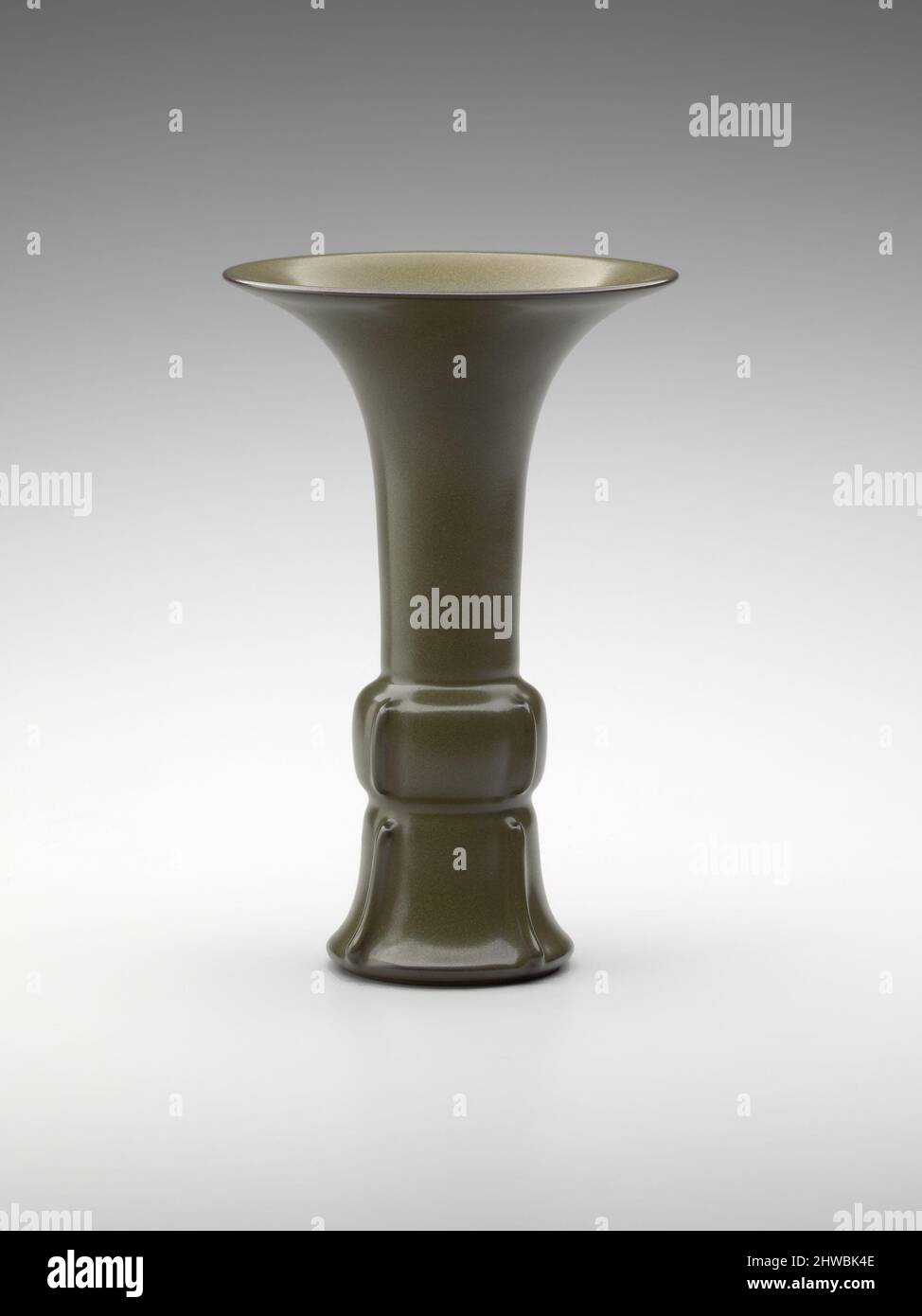 Gu vase hi-res stock photography and images - Alamy