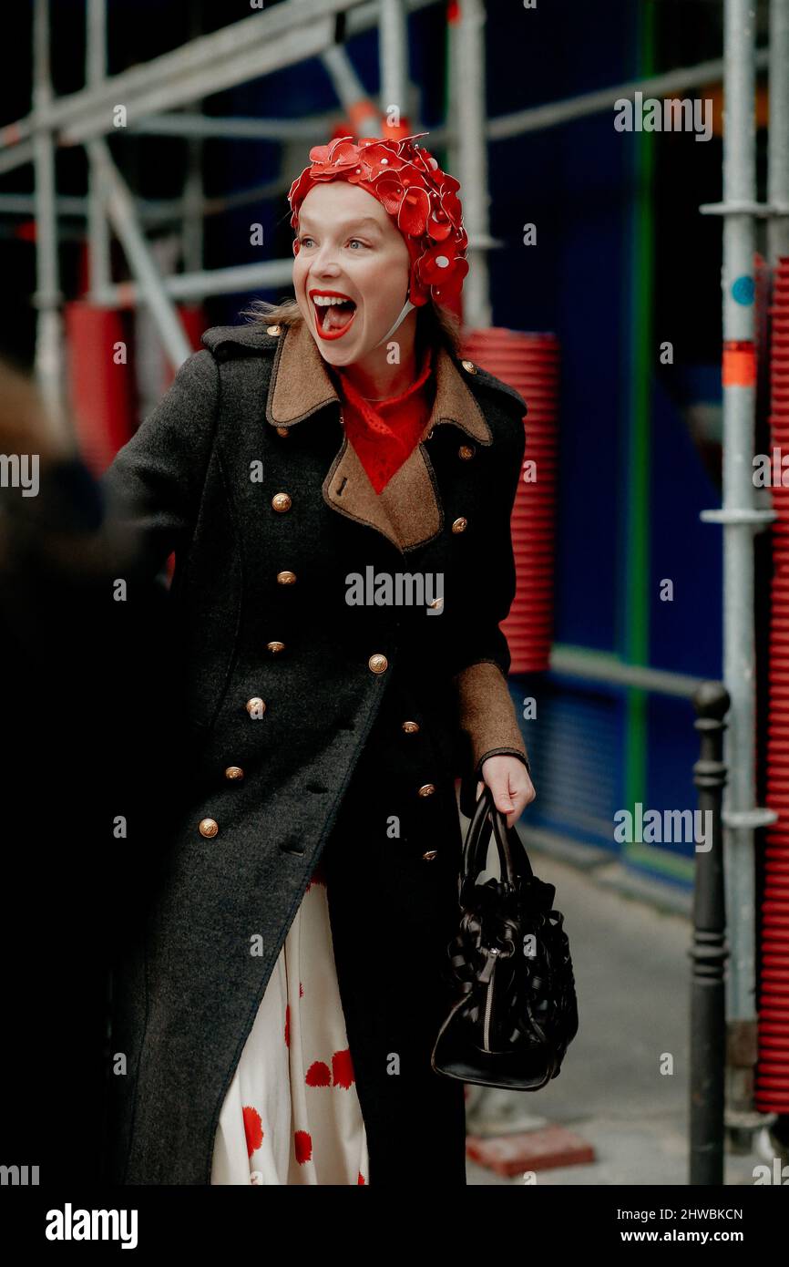 Street style, Chloe King arriving at Ottolinger Fall-Winter 2022-2023 ...