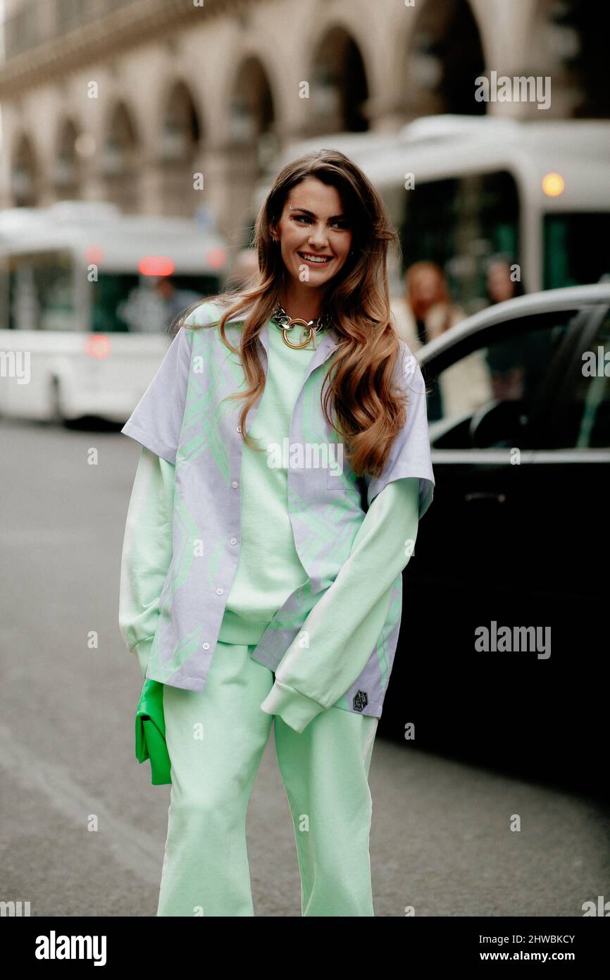 Street style, Clara Berry arriving at Koche Fall-Winter 2022-2023 show ...