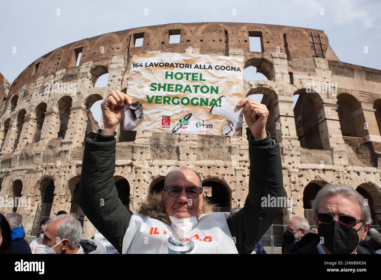 Flashmob around Colosseum in Rome organized by Italian tourism workers ...