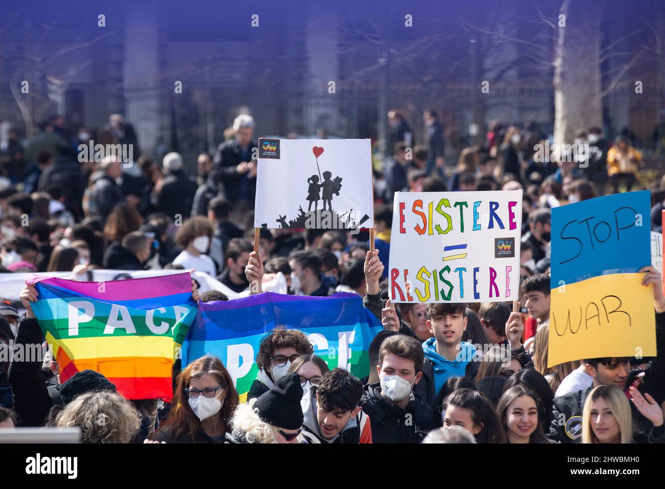Flashmob in Piazza Vittorio Emanuele in Rome organized by Youth for Peace together with ...