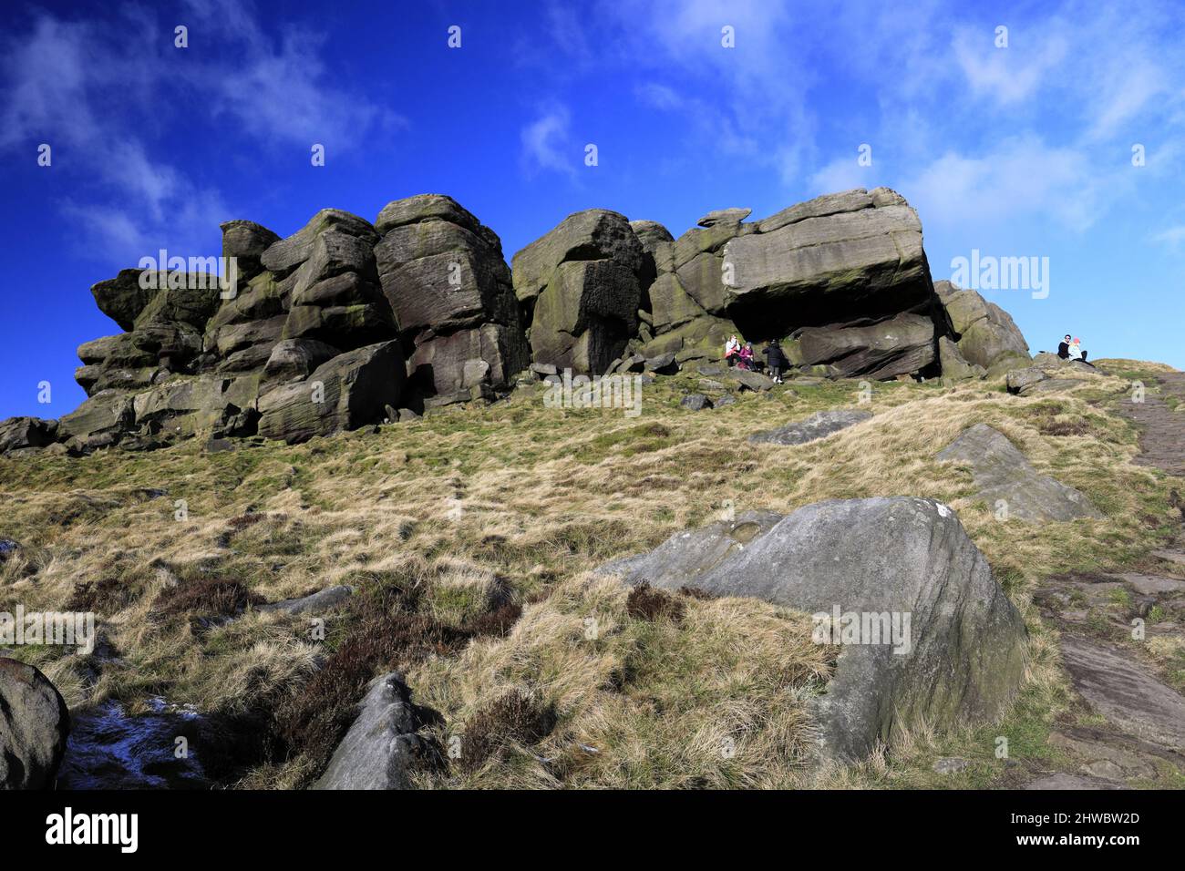 View over rock formations on Kinder Scout, Pennine Way, Derbyshire ...