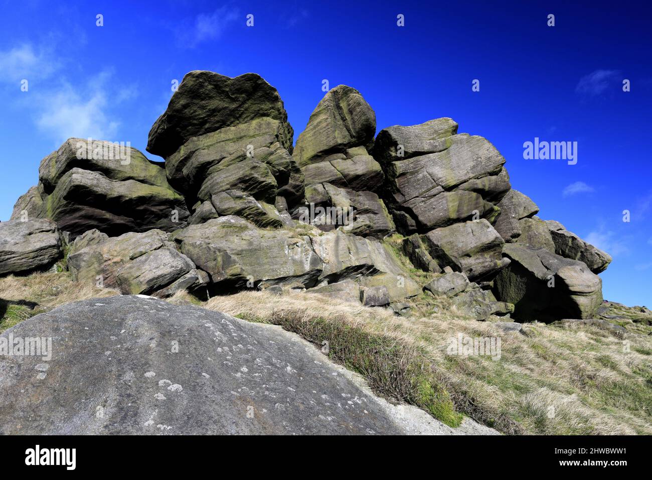 View over rock formations on Kinder Scout, Pennine Way, Derbyshire ...
