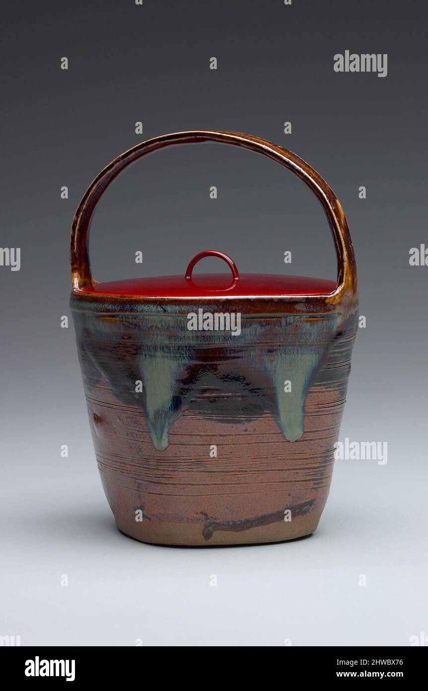 Water jar tea ceremony hi-res stock photography and images - Alamy