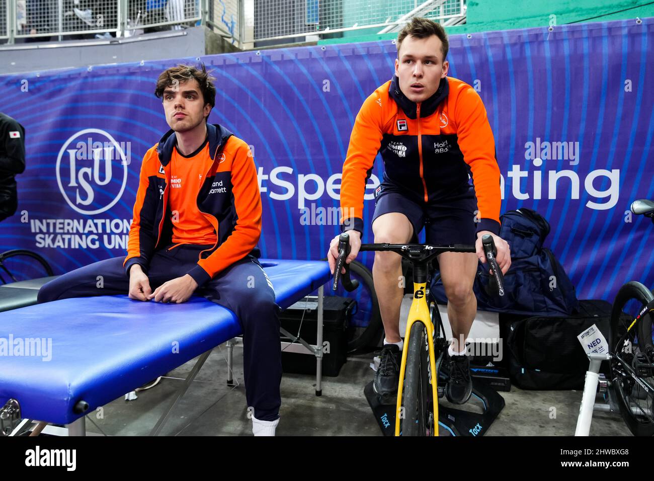 HAMAR, NORWAY - MARCH 5: Patrick Roest of the Netherlands and Marcel ...
