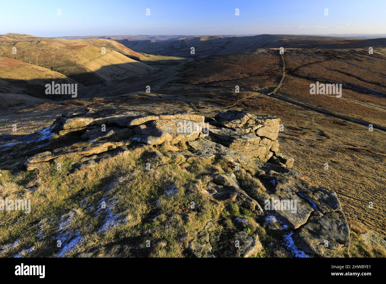 View over rock formations on Kinder Scout, Pennine Way, Derbyshire ...