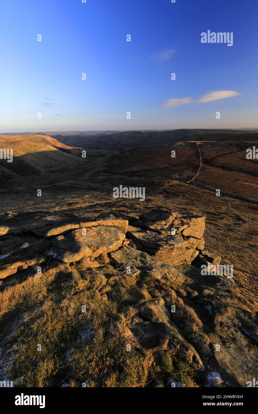 View over rock formations on Kinder Scout, Pennine Way, Derbyshire ...