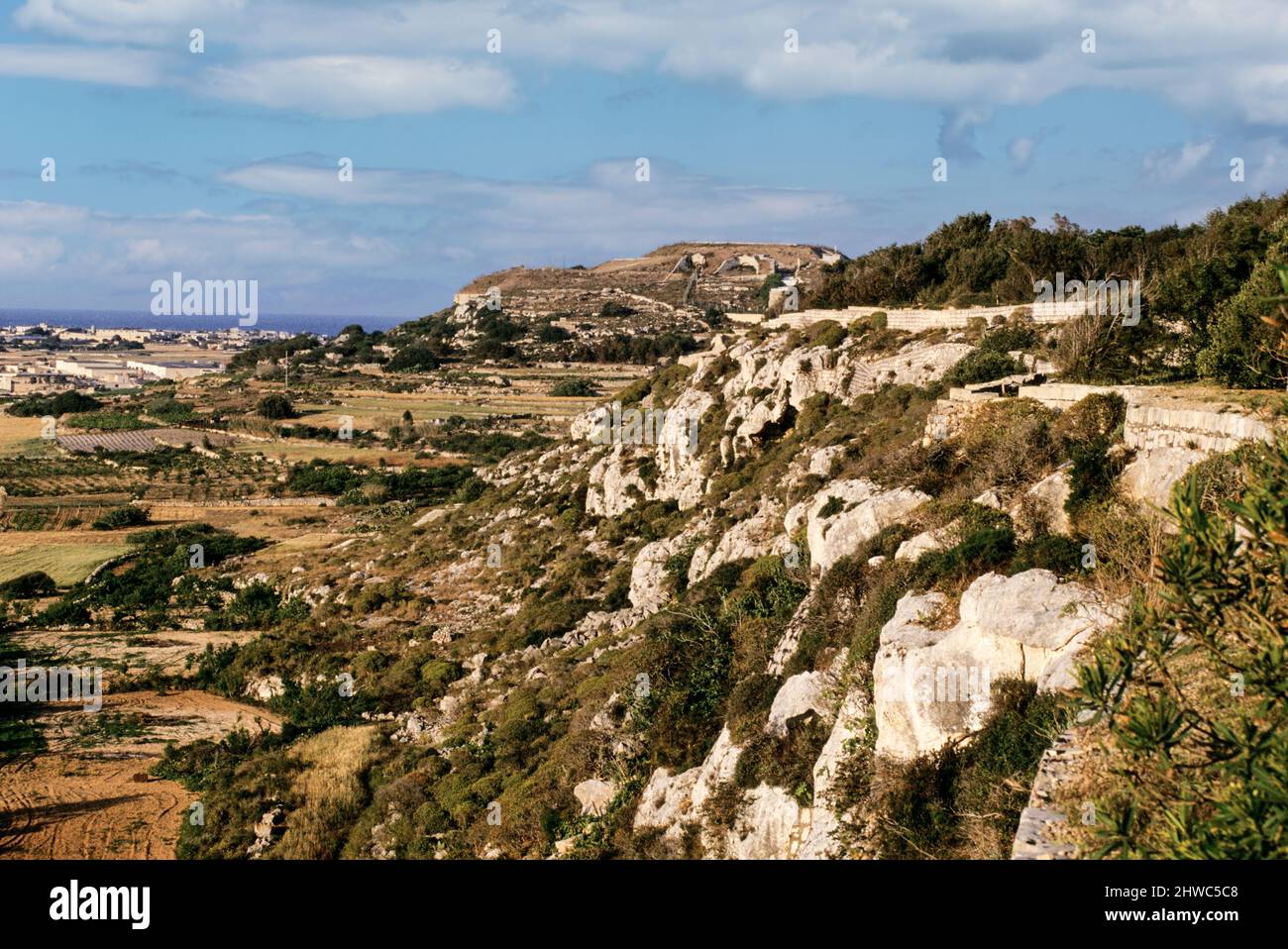 Victoria Lines, Malta. Mosta Fort Stock Photo - Alamy