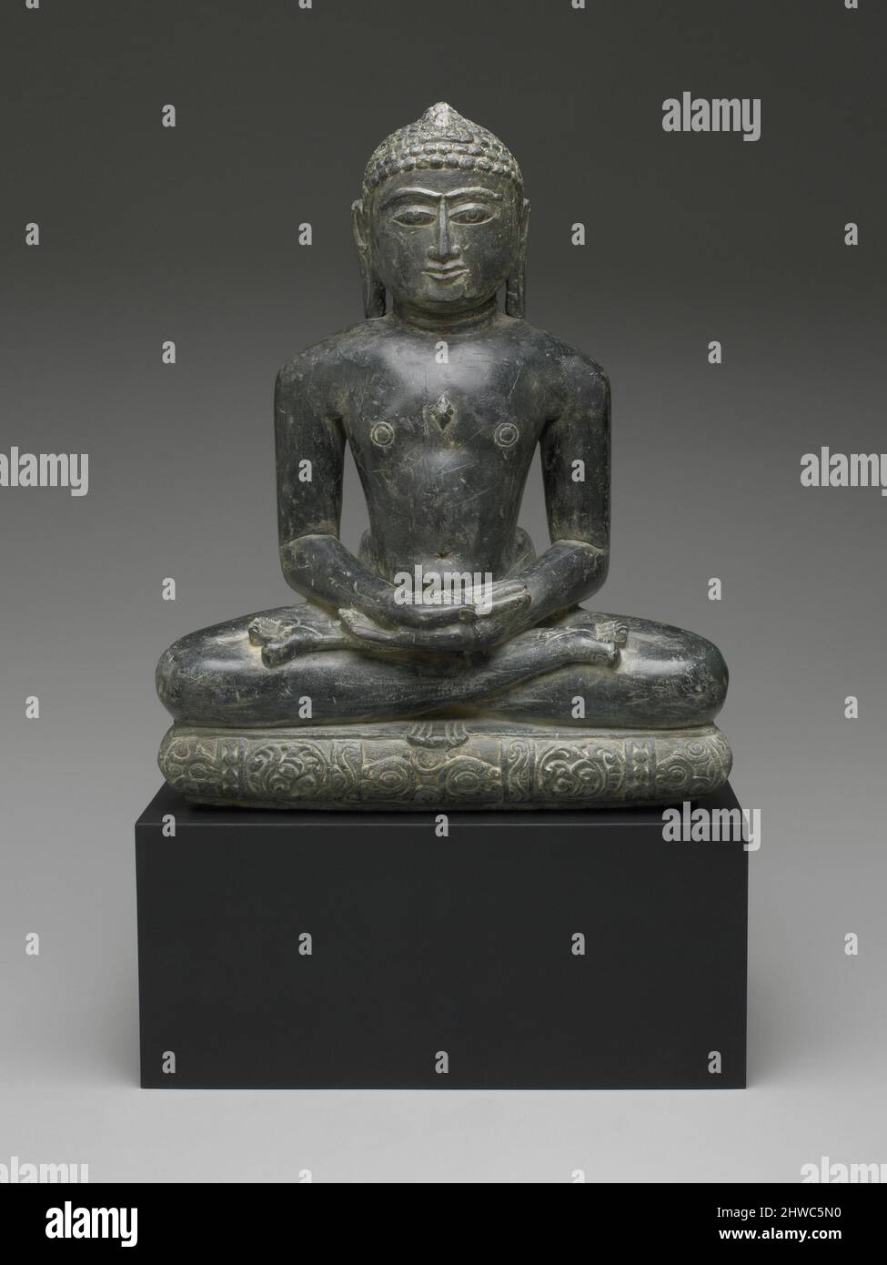 Seated jina hi-res stock photography and images - Alamy
